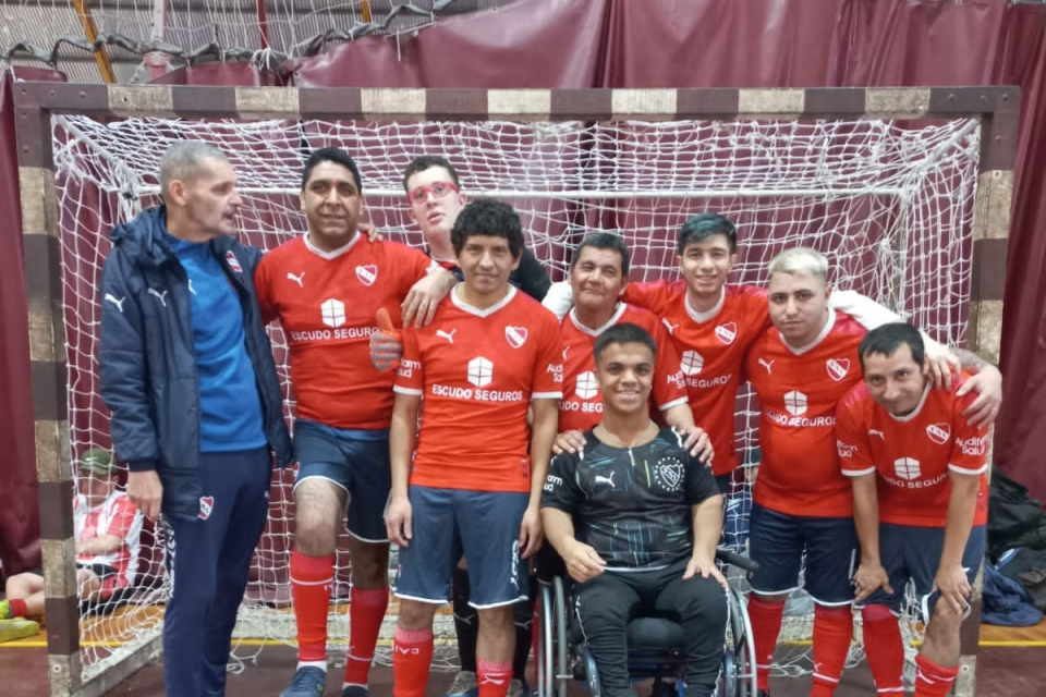 INDEPENDIENTE · Club