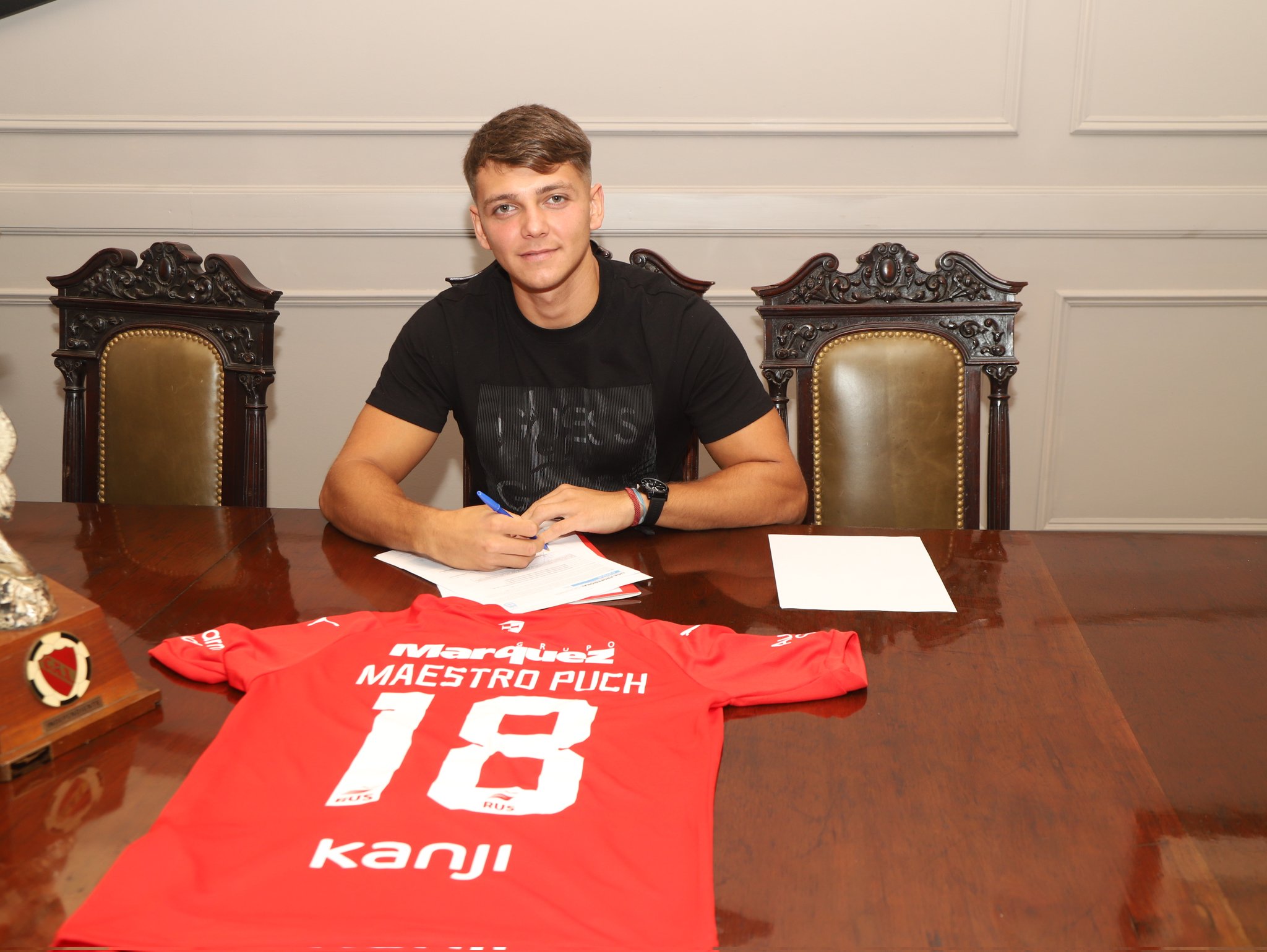 Del Decano al Rey de Copas · INDEPENDIENTE